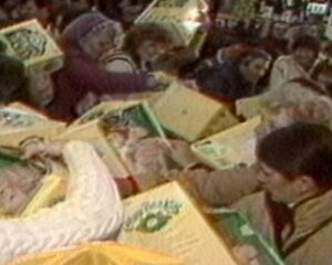The Cabbage Patch Riots That Saw Shoppers Fight For Dolls
