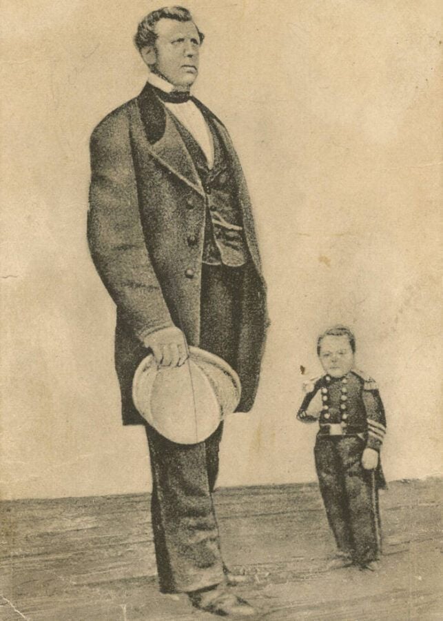 11 Of The Tallest People Ever And Their Tragic Stories