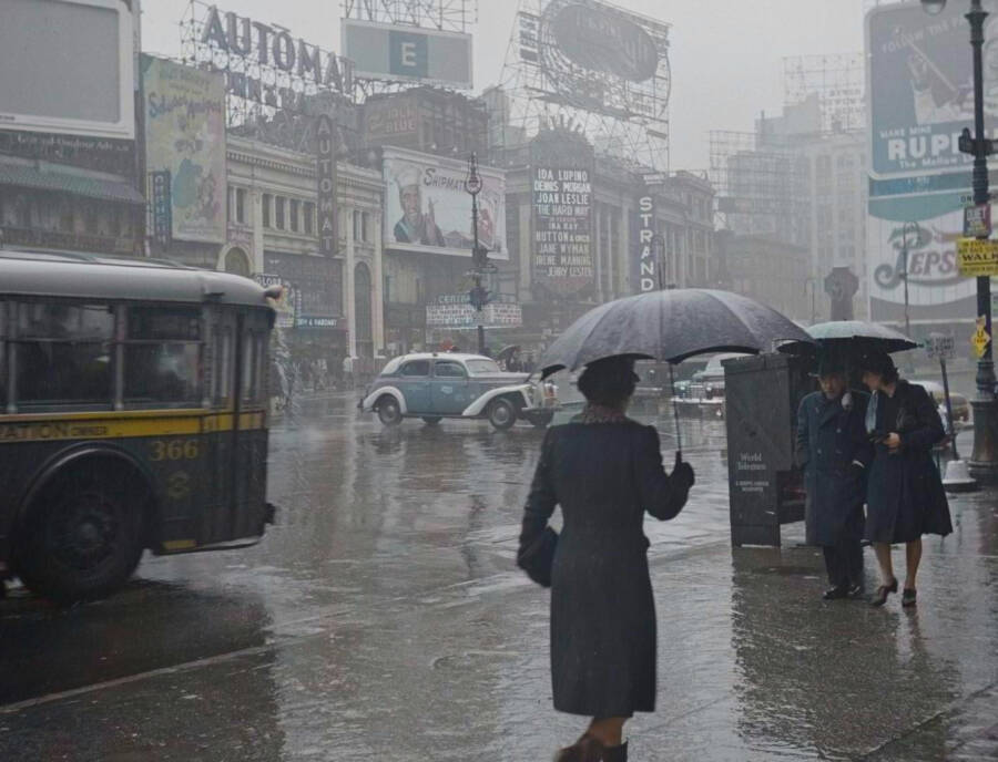 77 Colorized Photos Of The 1920s That Capture The Jazz Age