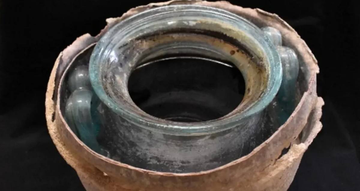 Oldest Wine In The World Found Inside Roman Tomb Oldest Wine In The World Found Inside Roman Tomb