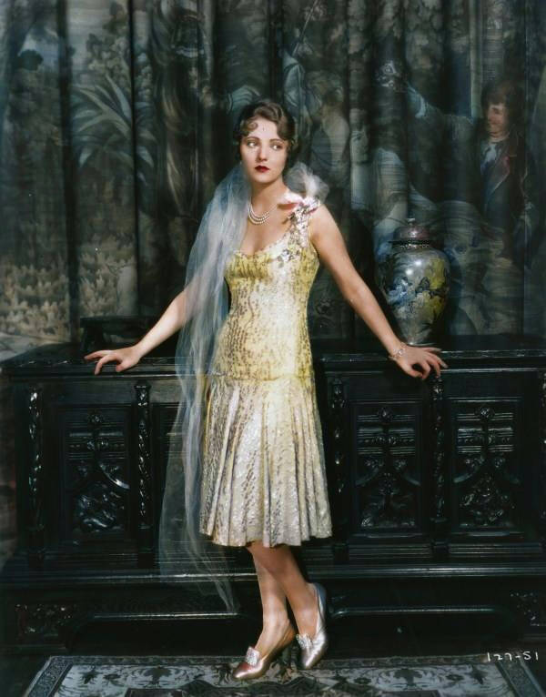 77 Colorized Photos Of The 1920s That Capture The Jazz Age