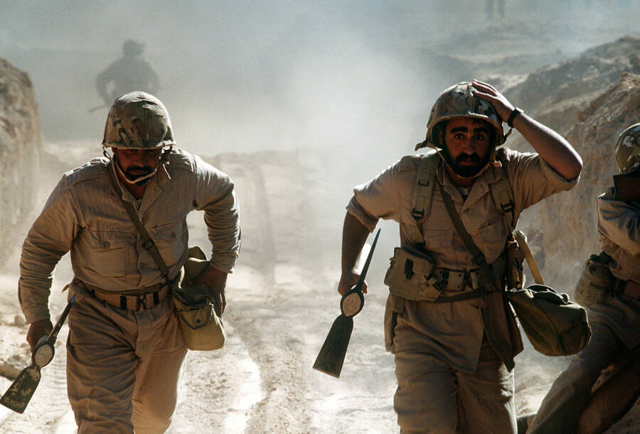 Inside The Persian Gulf War In 44 Striking Photos