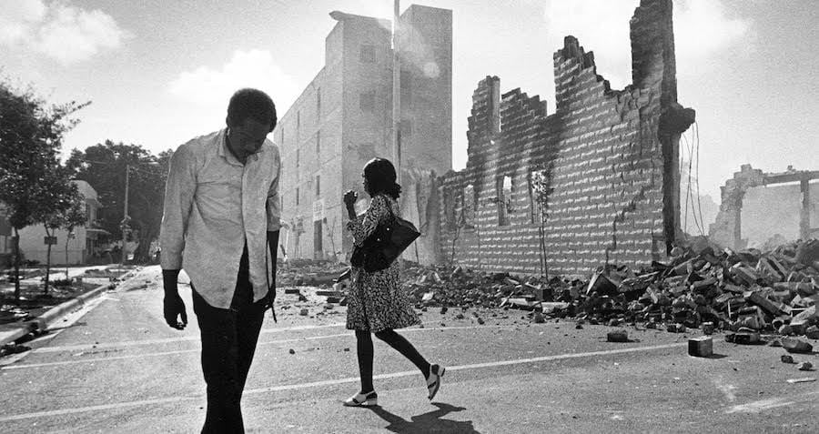 33 Jaw-Dropping Photos Of Miami In The 1980s