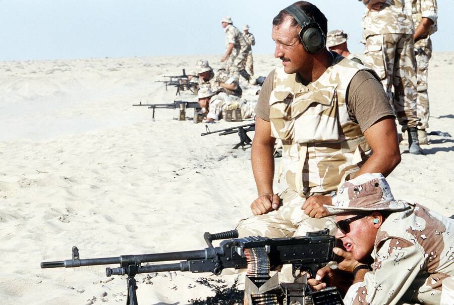 Inside The Persian Gulf War In 44 Striking Photos