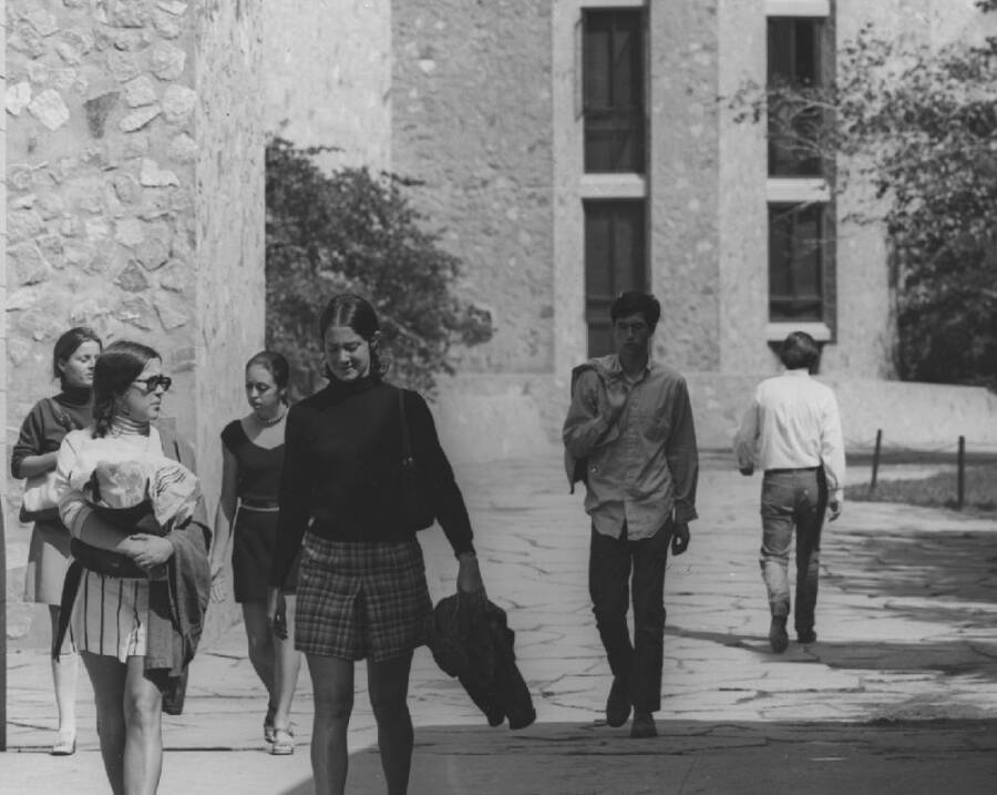 44 Vintage Preppy Pictures That Capture The Subculture