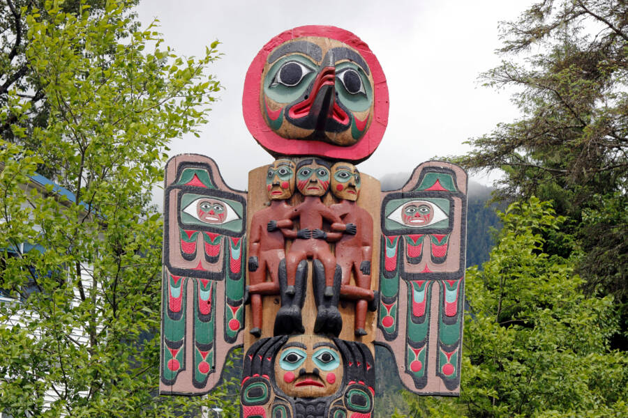 Totem Poles: Inside Their Meaning And Purpose In Indigenous Tradition