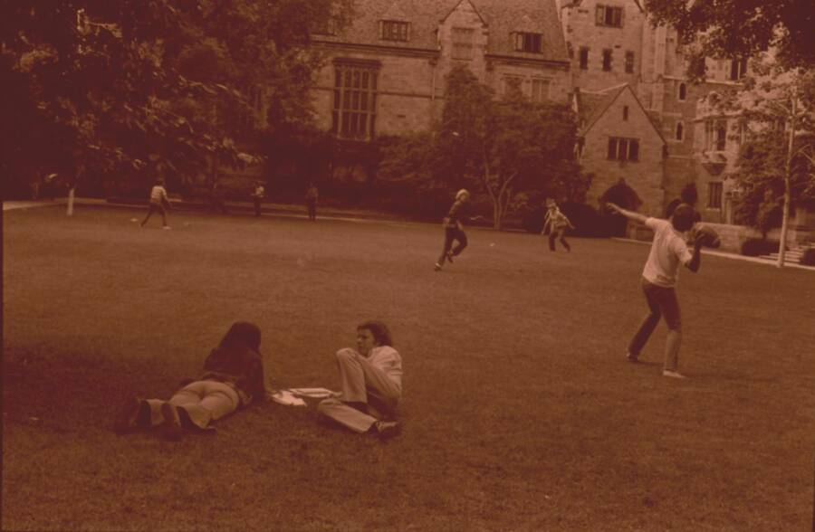 44 Vintage Preppy Pictures That Capture The Subculture