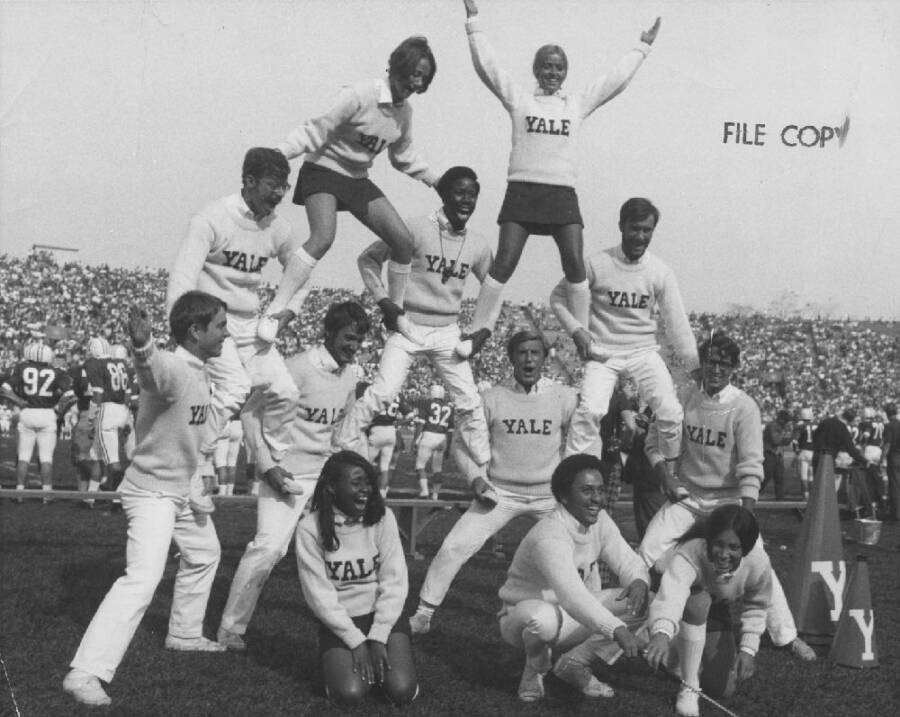 44 Vintage Preppy Pictures That Capture The Subculture