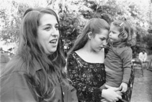 Owen Vanessa Elliot, The Daughter Of Cass Elliot