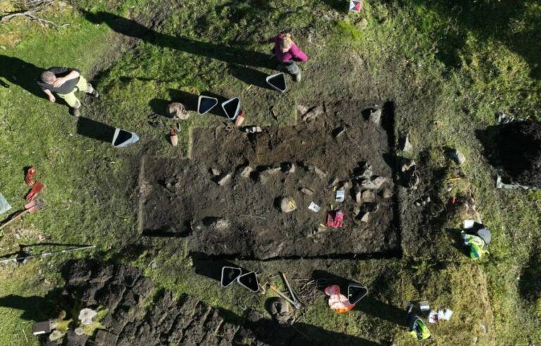 Archaeologists In Norway Find Graves Of Three Viking Women