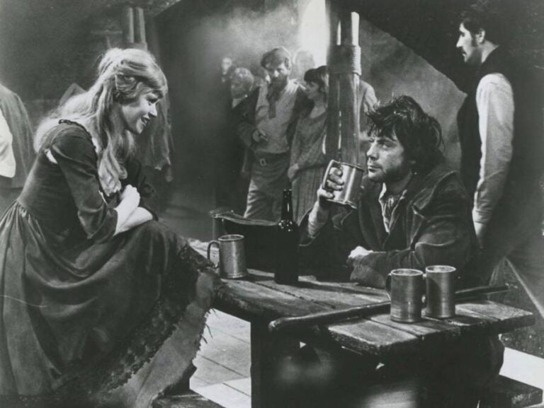 Oliver Reed's Death: How Alcohol Killed The 'Gladiator' Actor