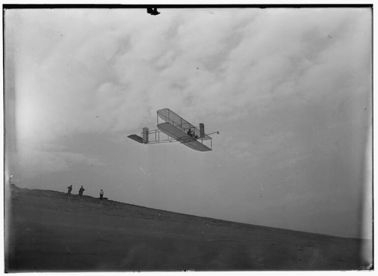 The Wright Brothers: The Aviation Pioneers Who Invented Airplanes