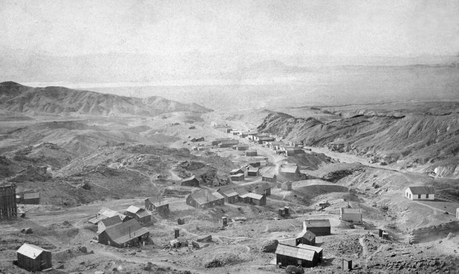 33 Photos Of Wild West Mining Towns, From Bodie To Tombstone