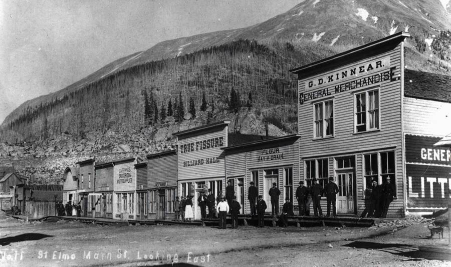 33 Photos Of Wild West Mining Towns, From Bodie To Tombstone