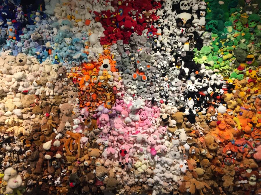 The Biggest 1990s Fads, From Beanie Babies To Pokémania