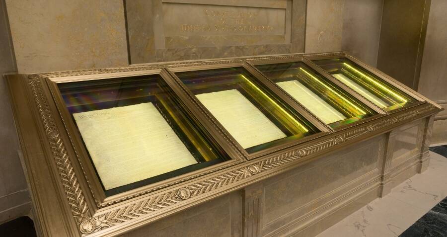 The National Archives Displays The Full U.S. Constitution For The First ...